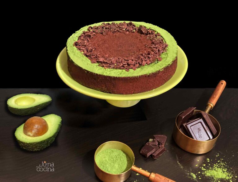 Bizcocho de chocolate y aguacate - Juna En La Cocina